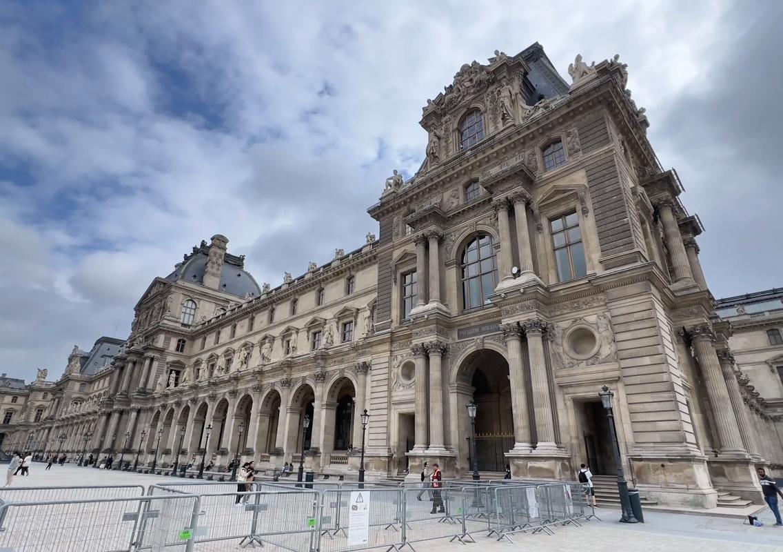 broken relationship museum los angeles: Exploring Love's Enduring ...